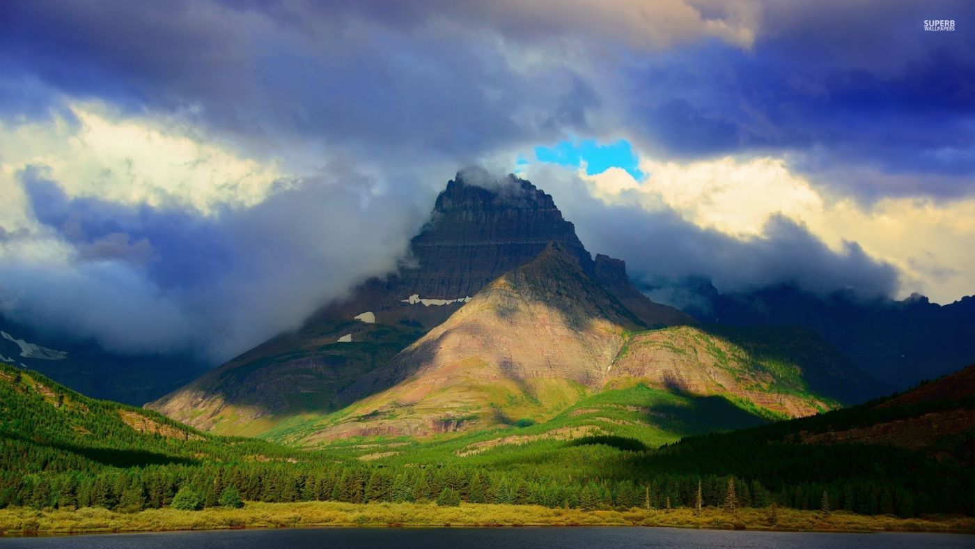 高清晰绿色高山壁纸-欧莱凯设计网